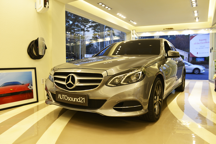 벤츠 E클래스 E220d 2015년식 최고급 캐패시터 장착으로 이제 모든 전기 성능은 200% 입니다.