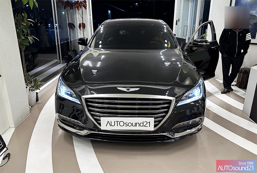 현대 제네시스 G80 2018년식 Hybrid Power Cap 8F을 장착하여 얼터네이터 부터 오디오까지 안정적인 전기 성능을 유지합니다.