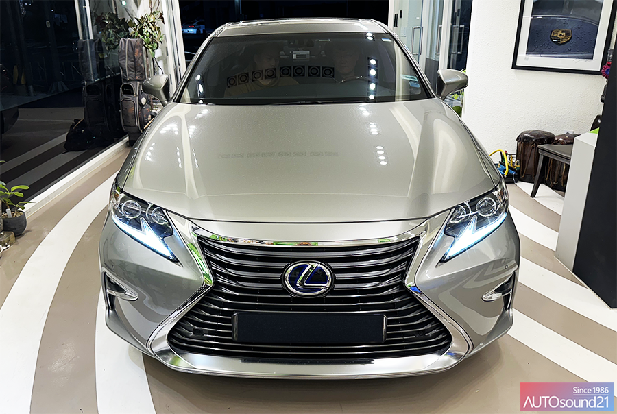 렉서스 ES300h 2016년식 마크 레빈슨 옵션은 잊으시죠. 독일의 매치 UP 10 DSP + 독일 그라운드 제로 2웨이 스피커