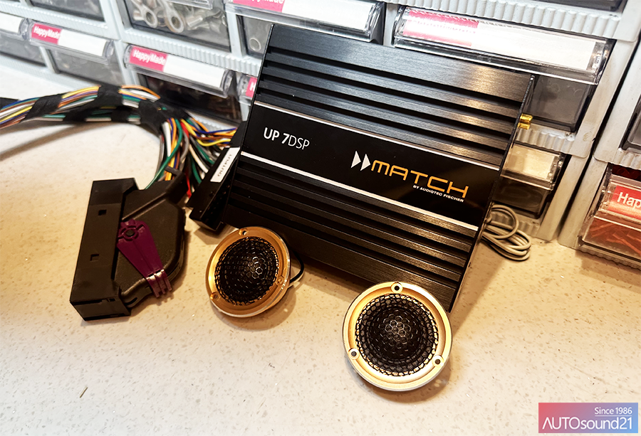 포르쉐 박스터 GTS 4.0 2022년식 매치 UP7 DSP + MEC 모듈 + DATASAT D2 트위터로 카오디오 입문합니다.